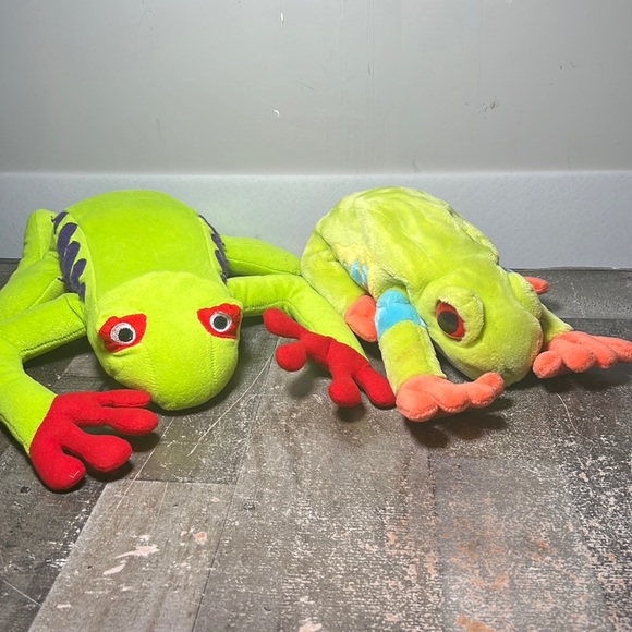 Toys | Vintage Plush Stuffed Green Frogs 2 Assorted | Poshmark